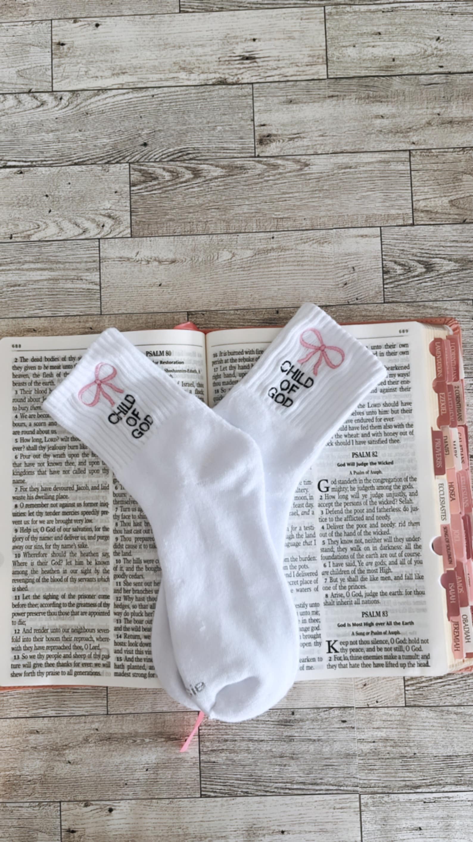 Embroidered Dainty Bow Crew Socks || Coquette Crew Socks || Embroidered ...