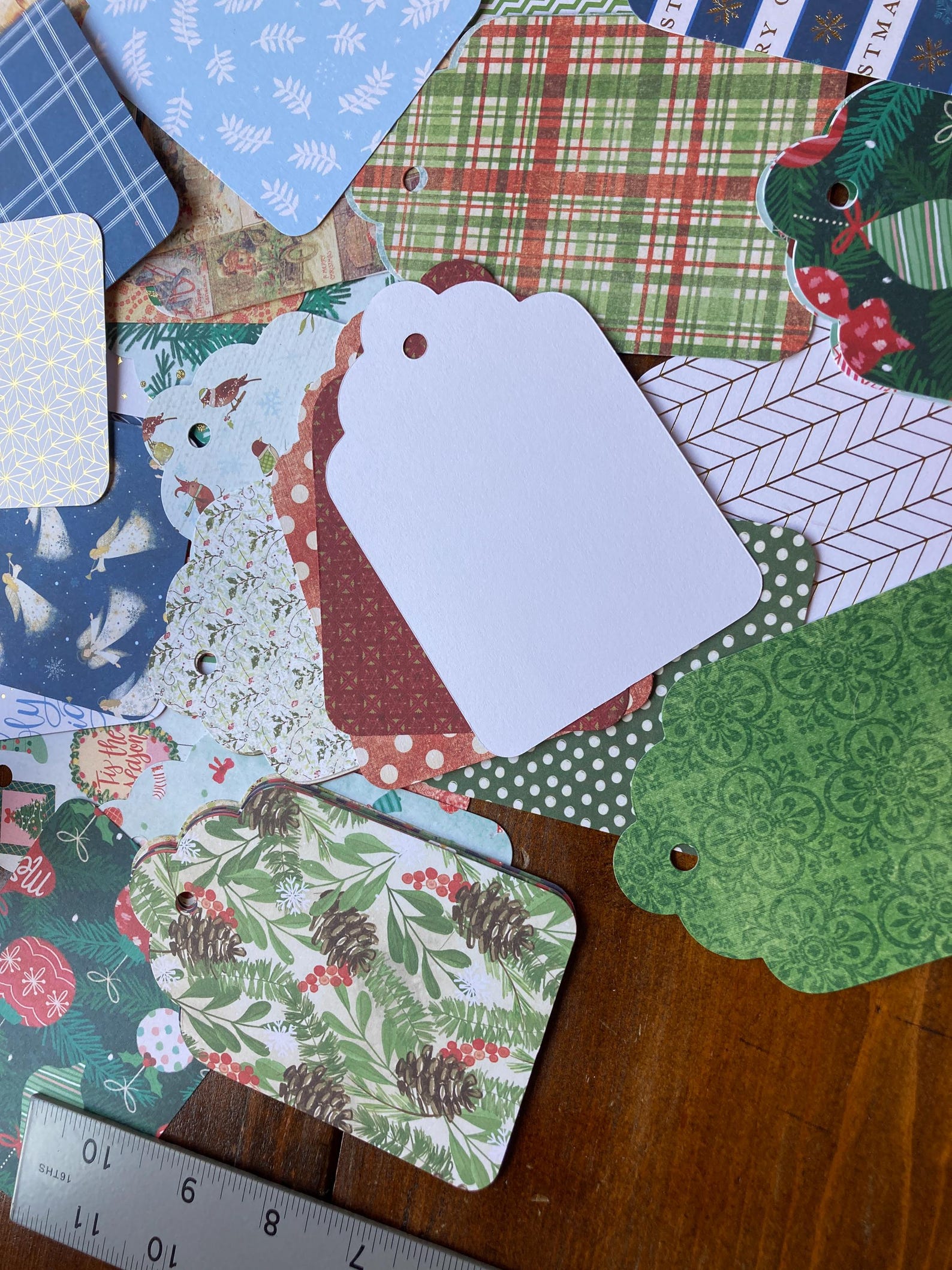 Super Scallop Gift Tags, Holiday Present Tags, Mixed Patterned Present ...