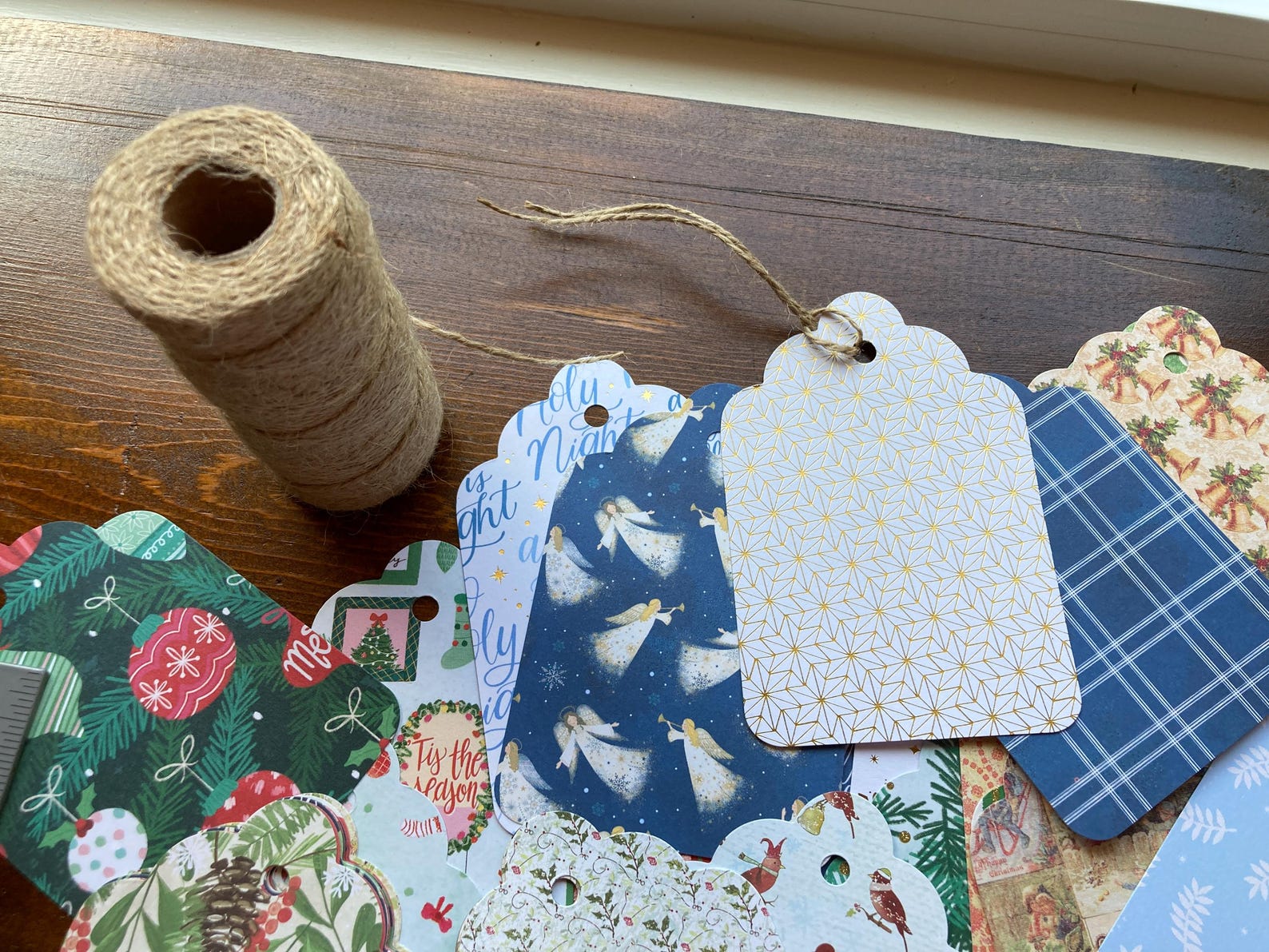 Super Scallop Gift Tags, Holiday Present Tags, Mixed Patterned Present ...