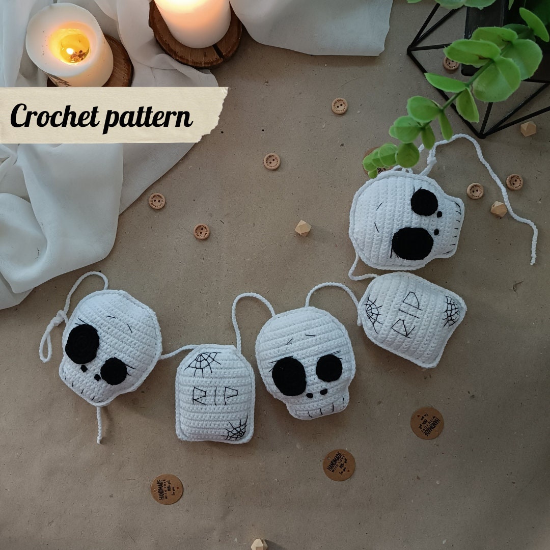 Skull and Grave Garland Crochet Pattern,amigurumi Crochet Pattern ...