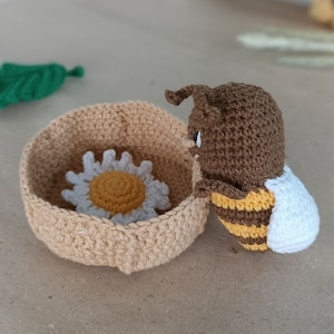 Crochet Pattern Bee With Bed, Pillow and Blanket, Amigurumi Pattern Bee ...