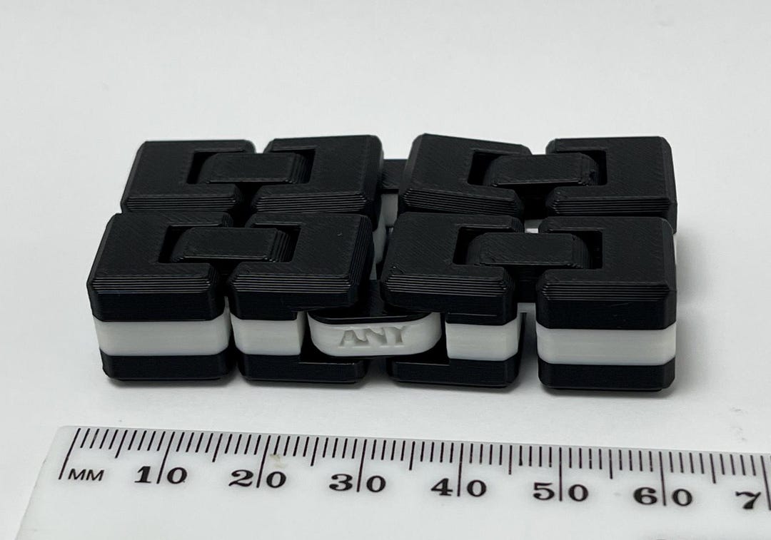 3D Printed INFINITY CUBE With CUSTOM Initials - Etsy