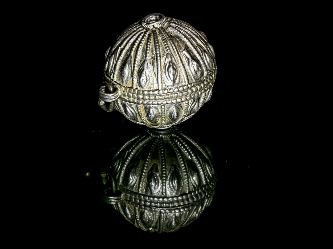 Large Antique Handmade Old Silver Globe Bead From Yemen 35x34mm, Ethnic ...