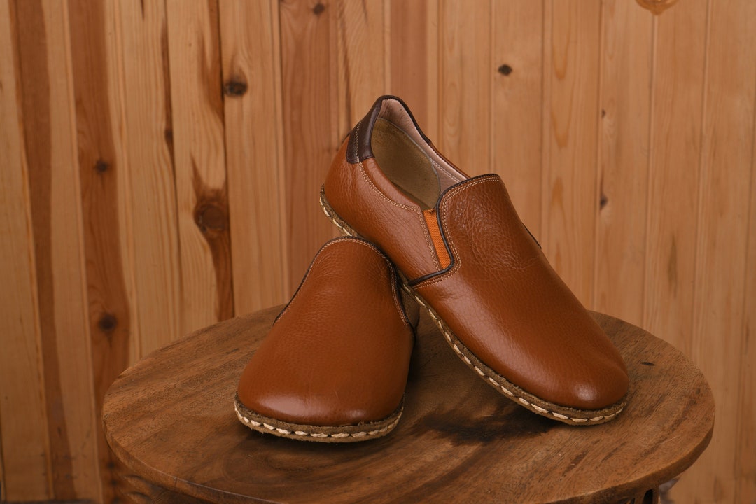 Men's Natural Leather Casual Wide Toe Box Caramel Brown Flat Shoes ...