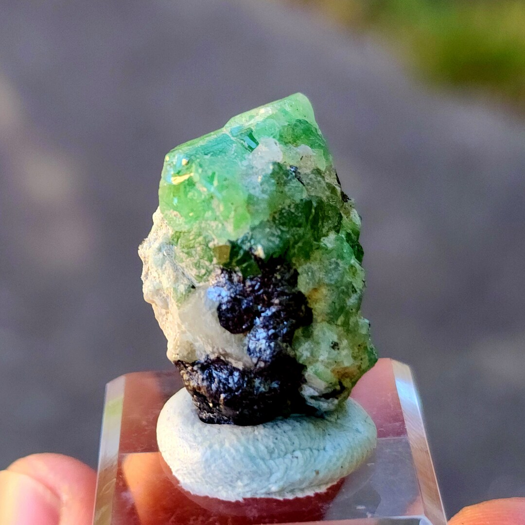 Natural Tsavorite Garnet From Tanzania, Rare Crystal, US TOP Crystals ...