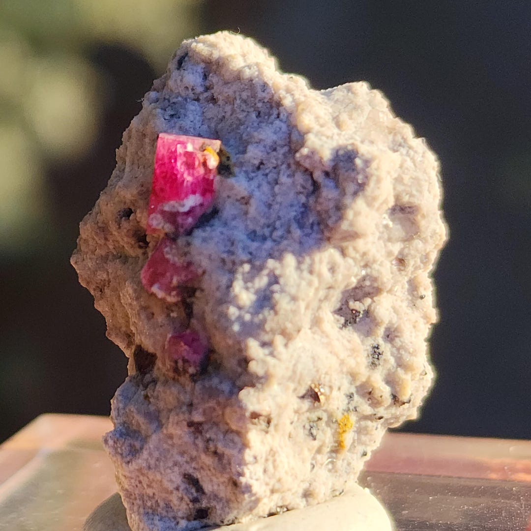 Stunning Terminated Bixbite Specimen From Utah, Highly Lustrous ...