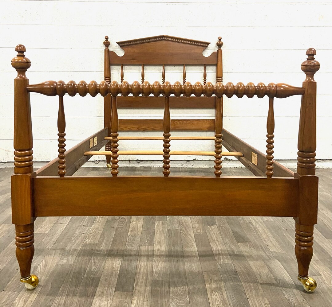 Vintage Twin Size Bobbin Spool Bed by Davis Cabinet Company - Etsy
