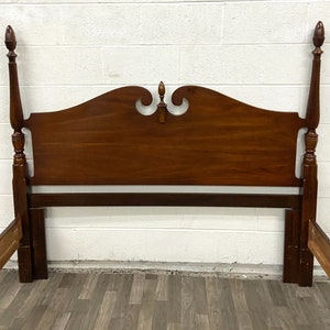 Vintage Convertible Queen or Full Size Low Four Poster Pediment Bed - Etsy