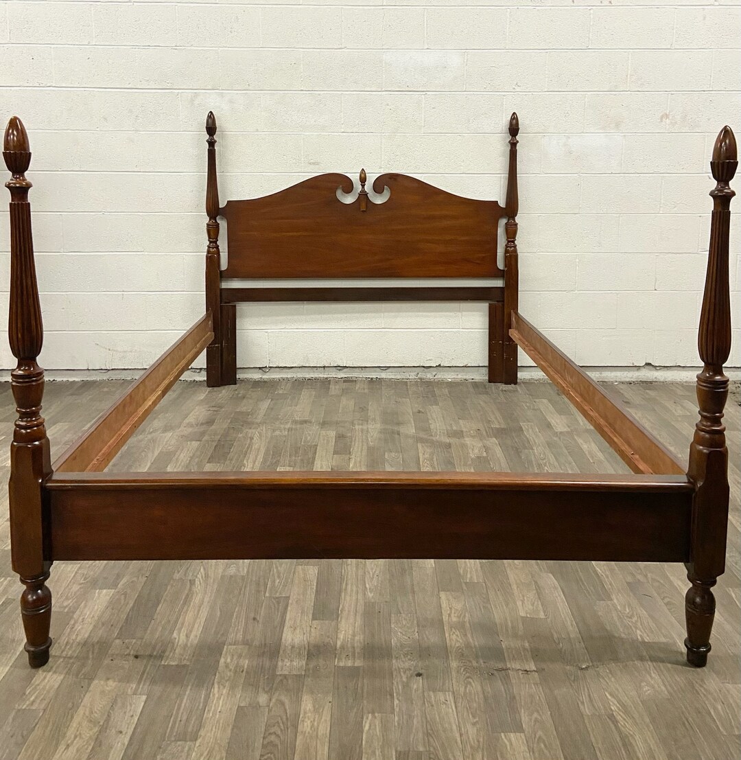 Vintage Convertible Queen or Full Size Low Four Poster Pediment Bed - Etsy