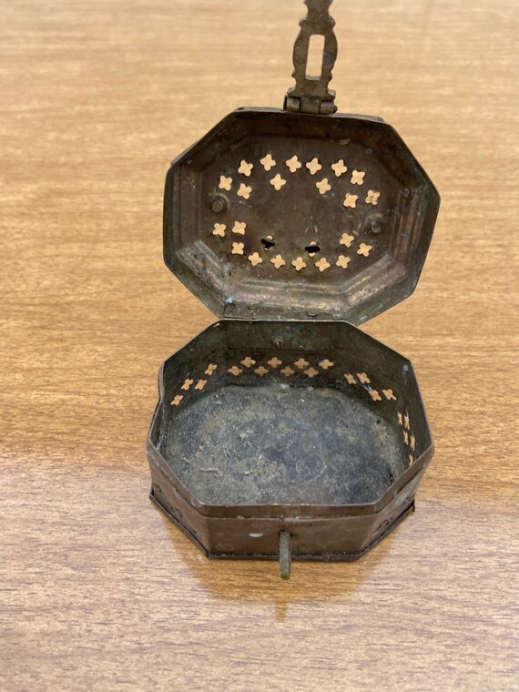 Vintage Brass Trinket Box - Gem