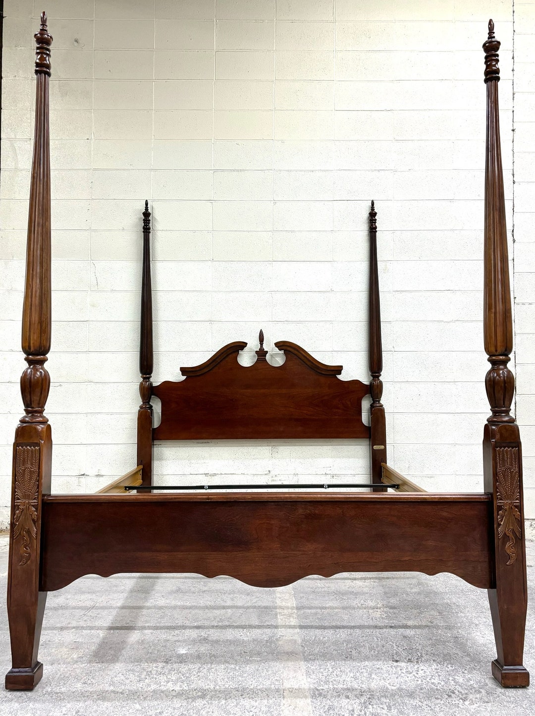 Vintage Queen Size Hood Furniture Limited Edition Cochran Four Poster ...