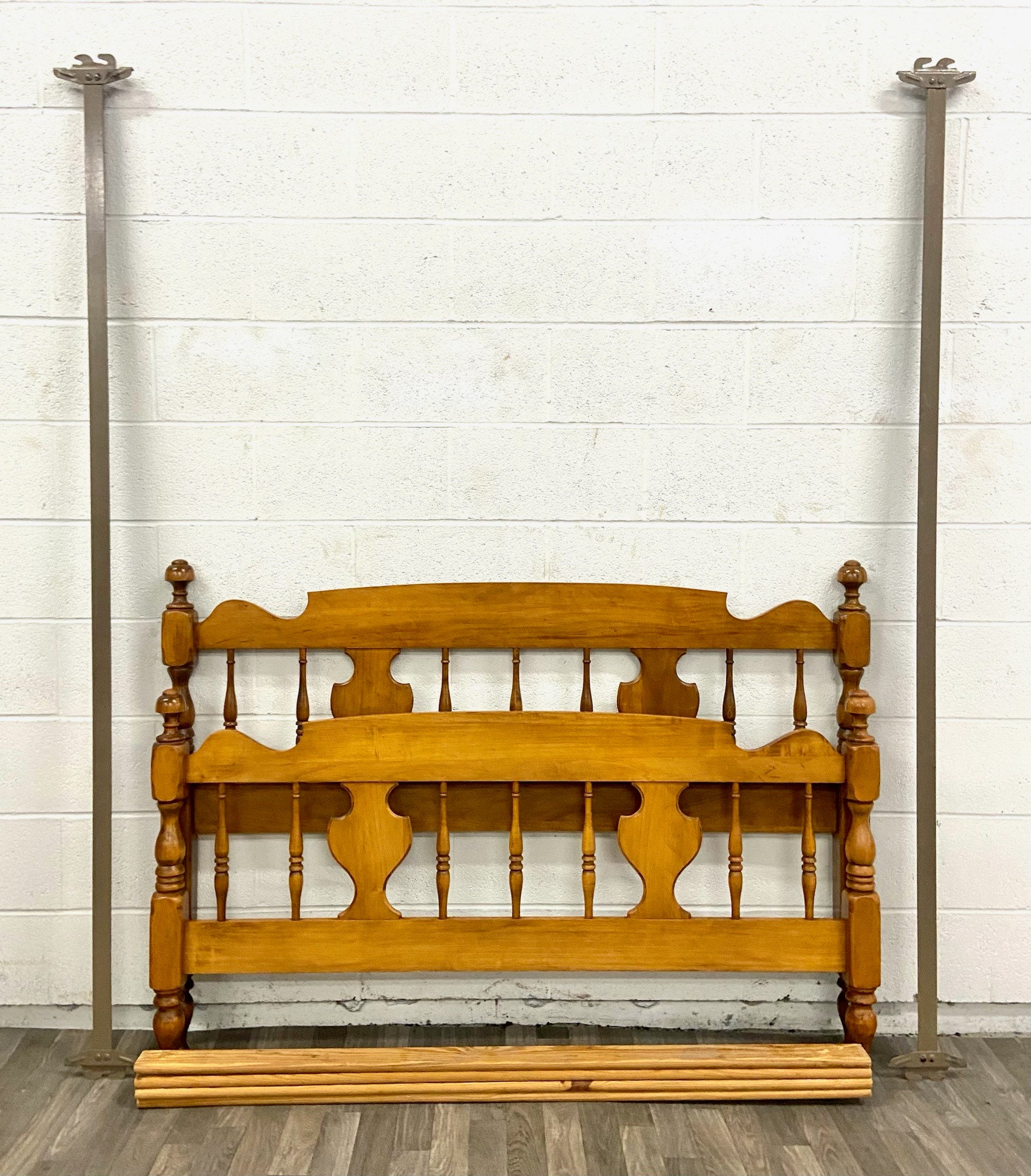 Vintage Full Size Low Poster Spindle and Panel Bed - Etsy