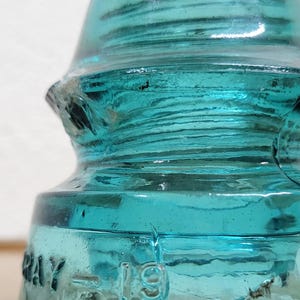 Vintage Hemingray 19 Aqua Teal Glass Insulator - Etsy