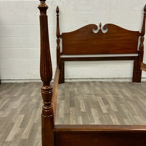 Vintage Convertible Queen or Full Size Low Four Poster Pediment Bed - Etsy