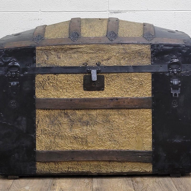 Antique Trunk - Etsy