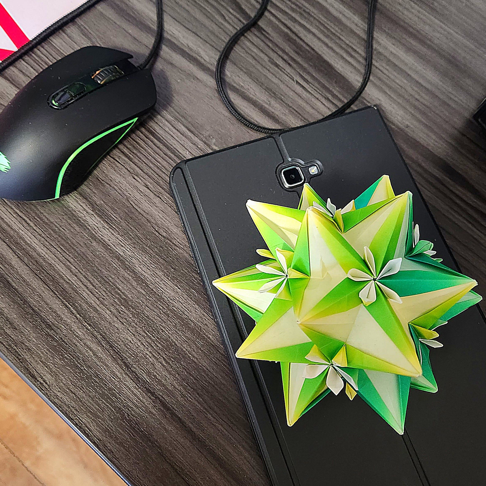 Lucia, Green Origami Ball, Green Kusudama, Origami Art, Origami ...