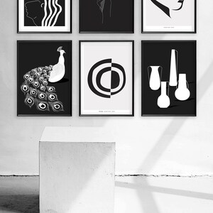 Fine Line Lavender Print, Minimalist Plant Print, Hand Holding Flower ...