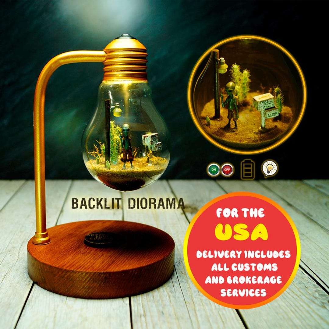 UFO Diorama, Character From the Movie PAUL, the Secret Materials. Black ...