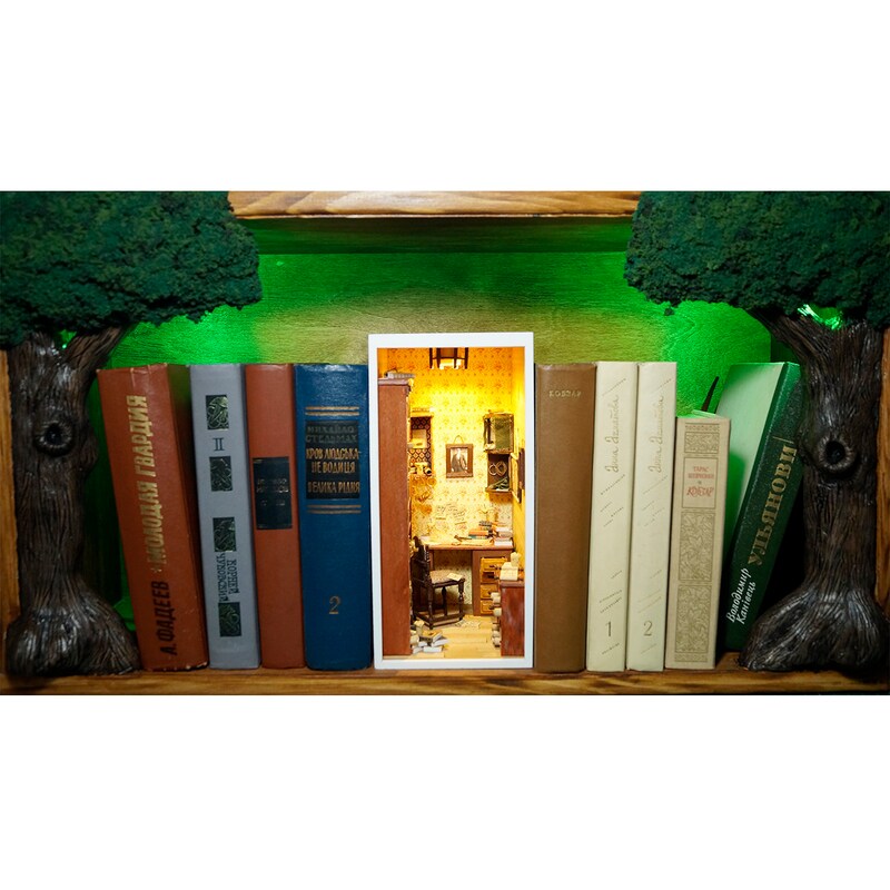 Bookshelf Diorama - Etsy