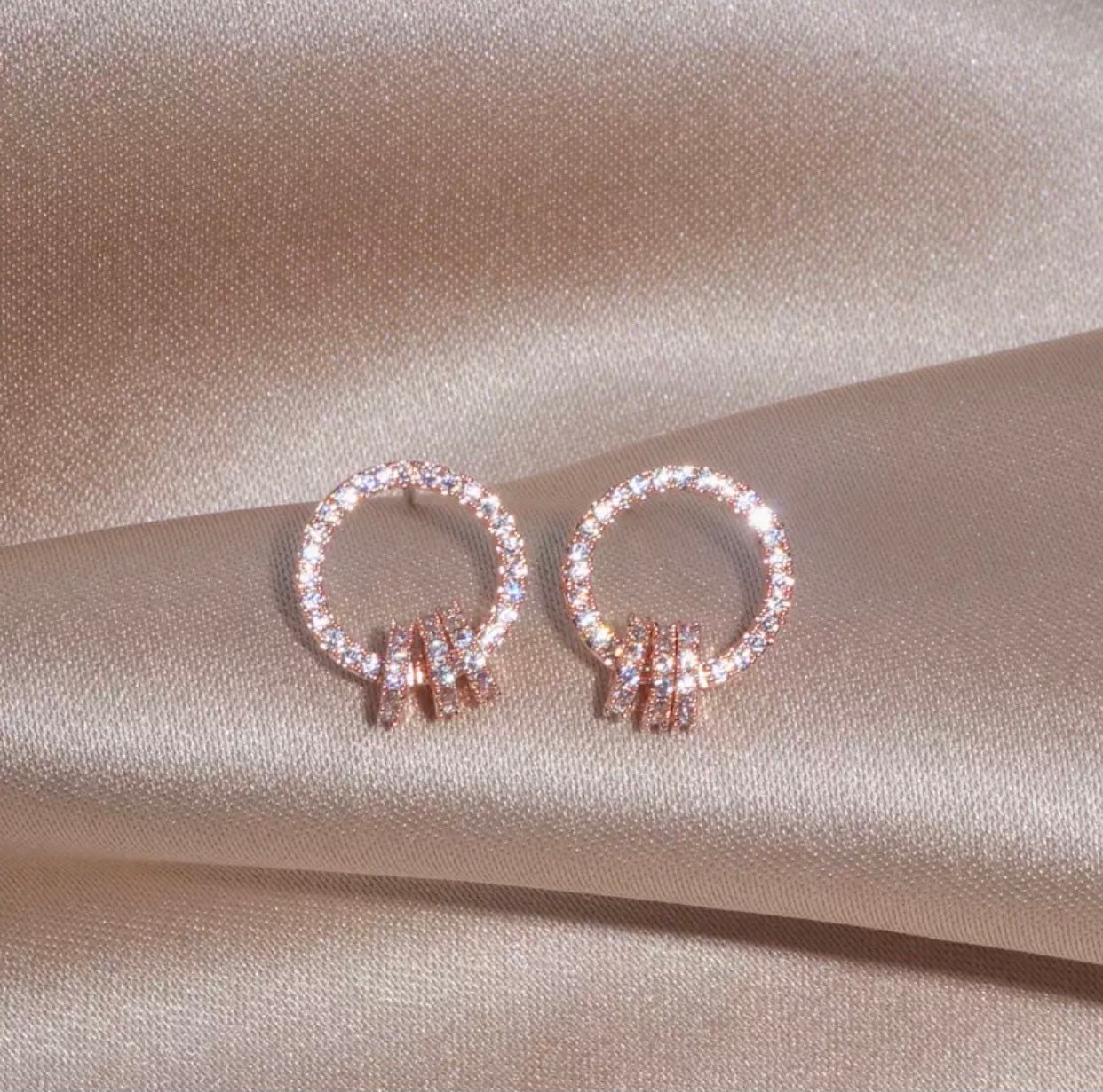 Round Earrings Tiny Circle Earrings Small Geometric Round - Etsy Canada