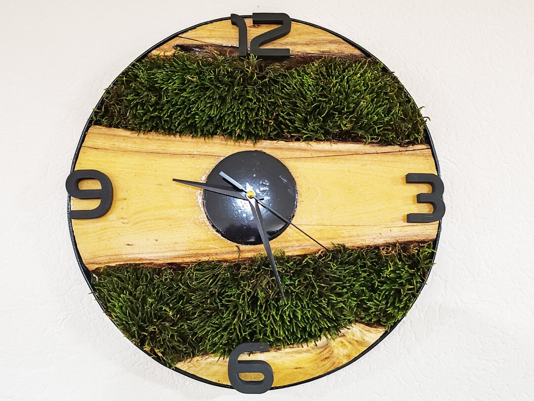 Moss Wall Clock, Moss Clock, Personalized Gift, Custom Moss & Wood Wall ...