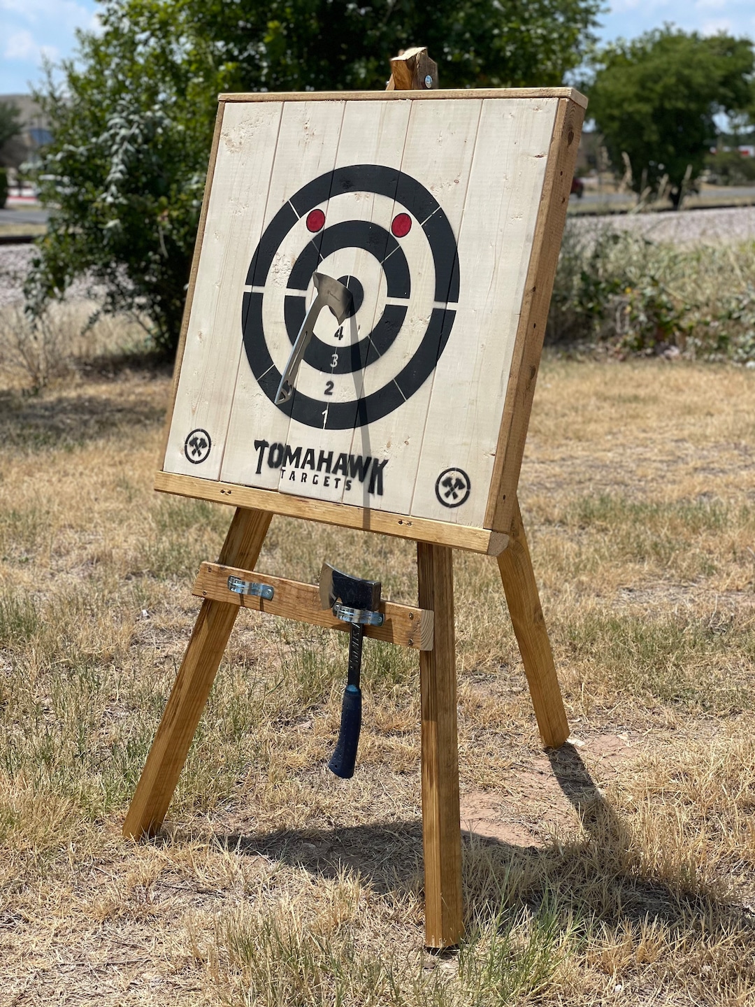 Axe, Tomahawk and Knife Throwing Tripod Target With Weapon Holders ...