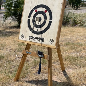 Axe, Tomahawk and Knife Throwing Tripod Target With Weapon Holders ...