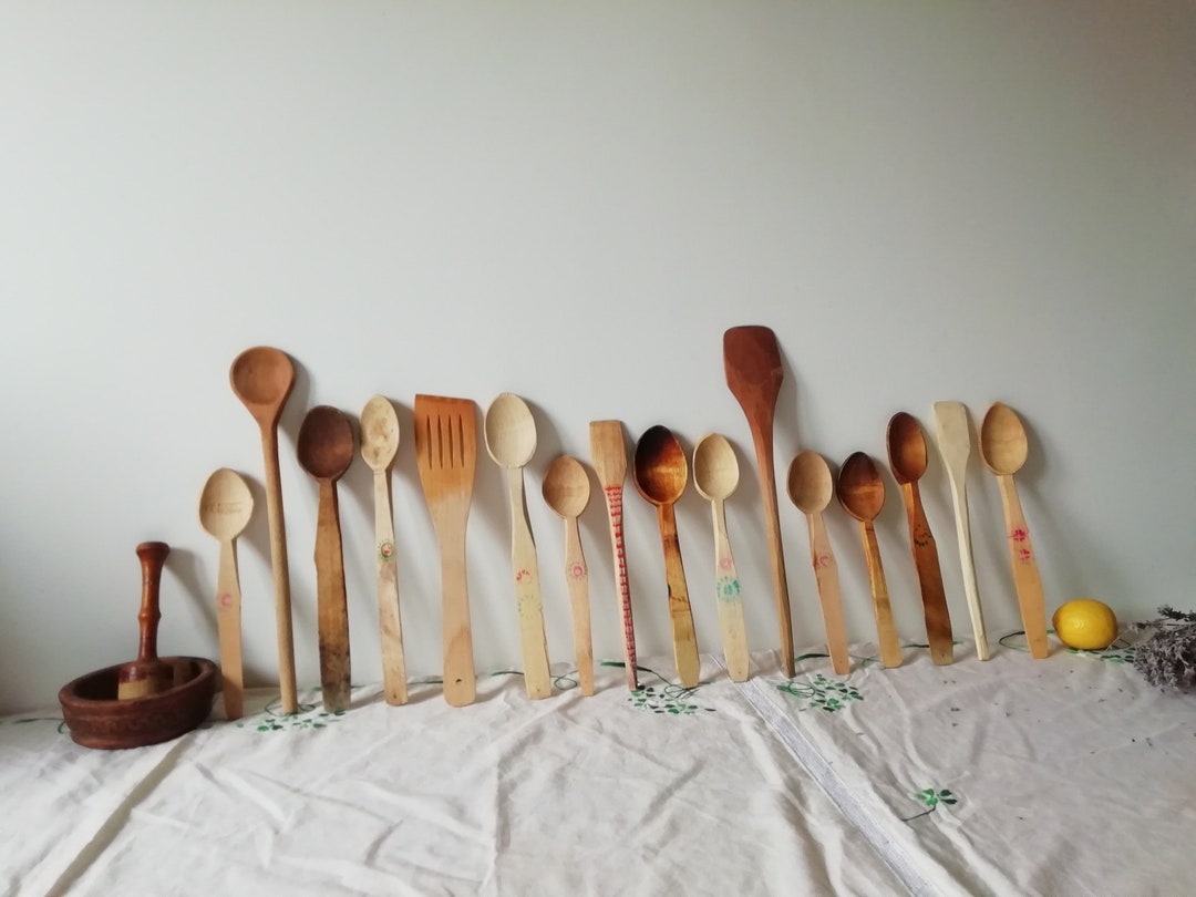 Collection of 17 Vintage Wooden Mixing Spoons - Old Wood Kitchen Spoons ...