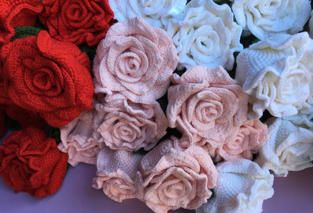 Knitted Roses/ Handmade Knitted Red Rose/ Gift for Her / Valentine’s ...