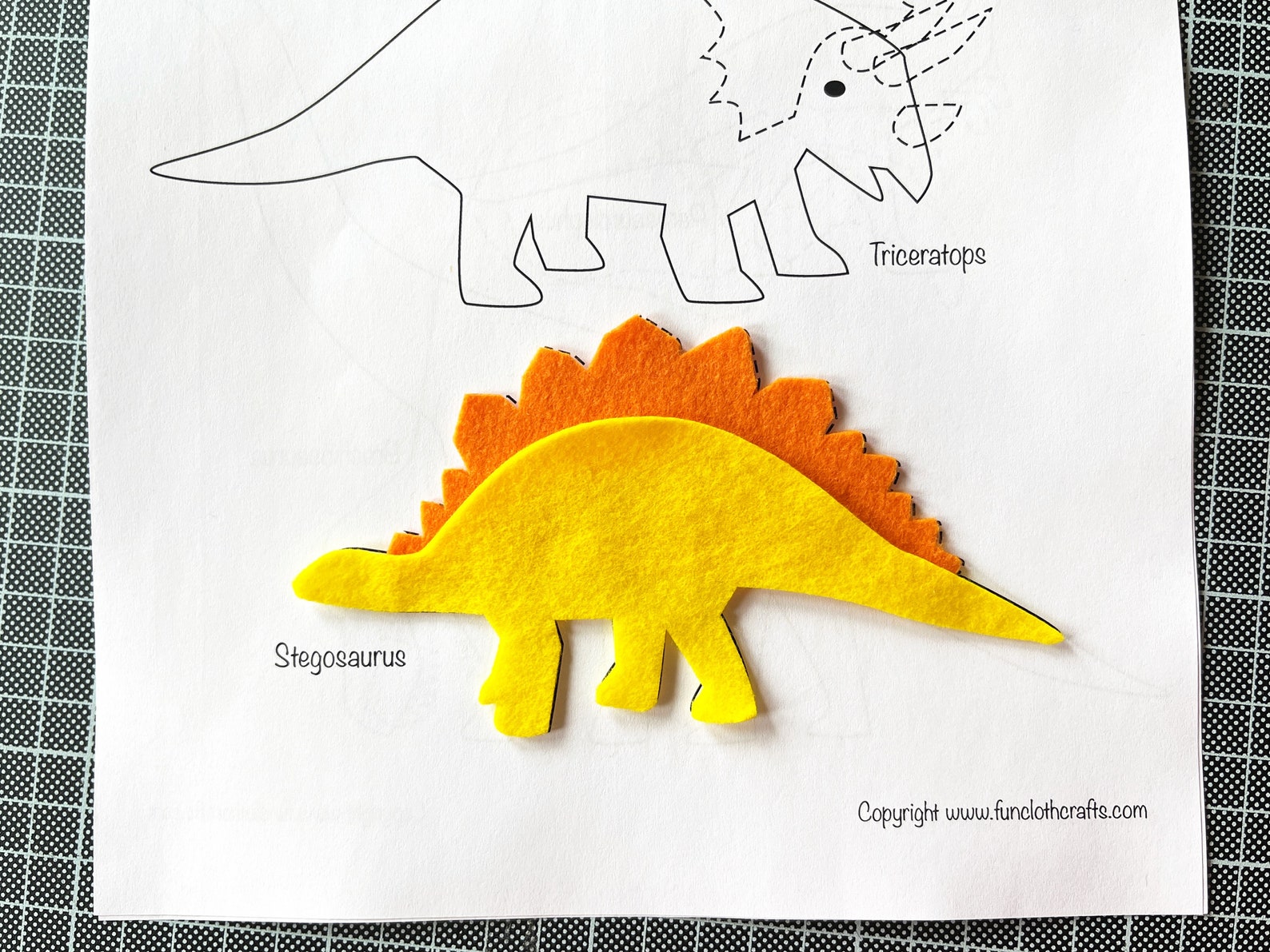 Seven Dinosaurs Felt Board Pattern With SVG File, Easy to Make Set for ...
