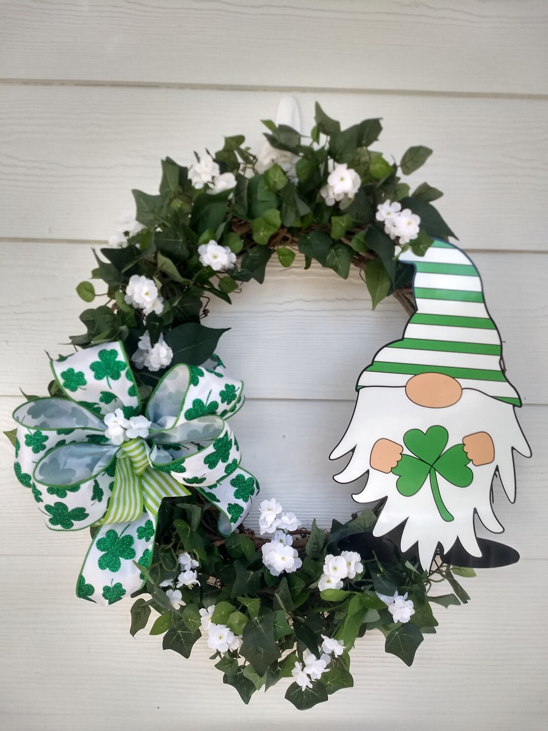 St. Patrick's Day Grapevine Wreath With Gnome, Clover, and Florals - Etsy