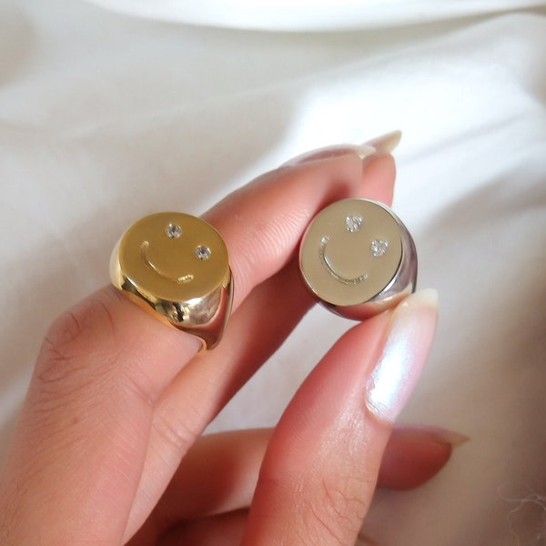Smiley Face Ring - Etsy