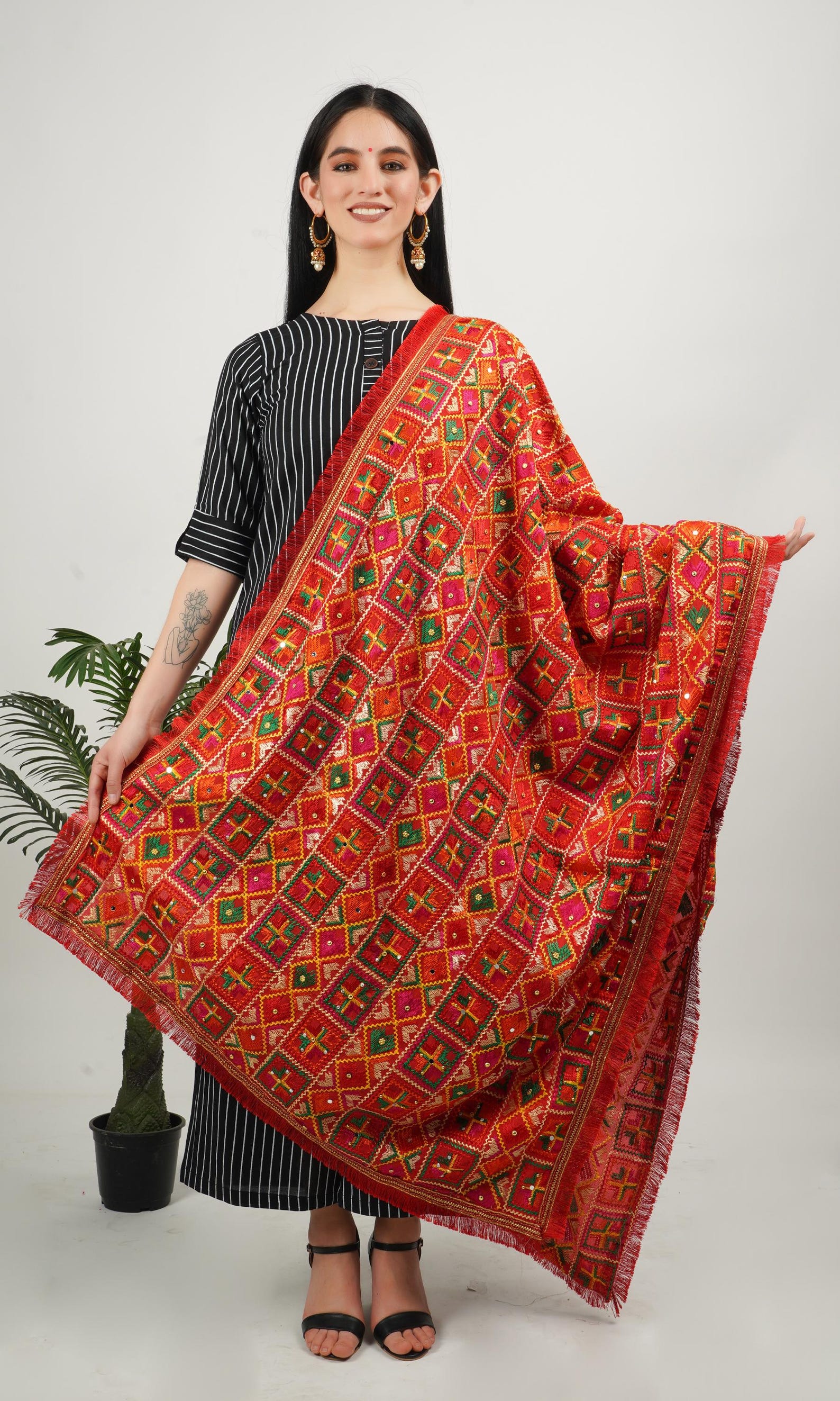 Hand Embroidered Phulkari Dupatta With Mirror Work, Phulkari for All ...