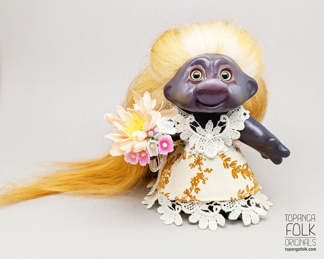 Vintage DAM Troll - OOAK Floral / Bouquet / Flower Girl Trolls Doll - Etsy