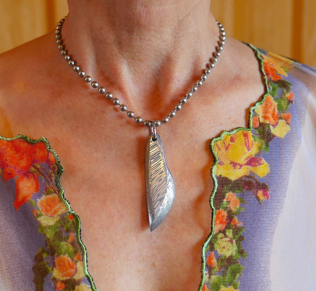 Damascus Pendant Dense Twist Pattern Damasteel - Etsy