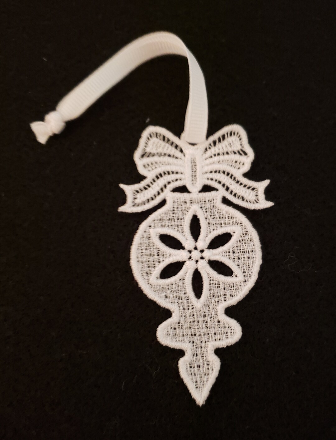 Lace Christmas Bulb Holiday Christmas Ornament/ Home Décor/ Decoration ...