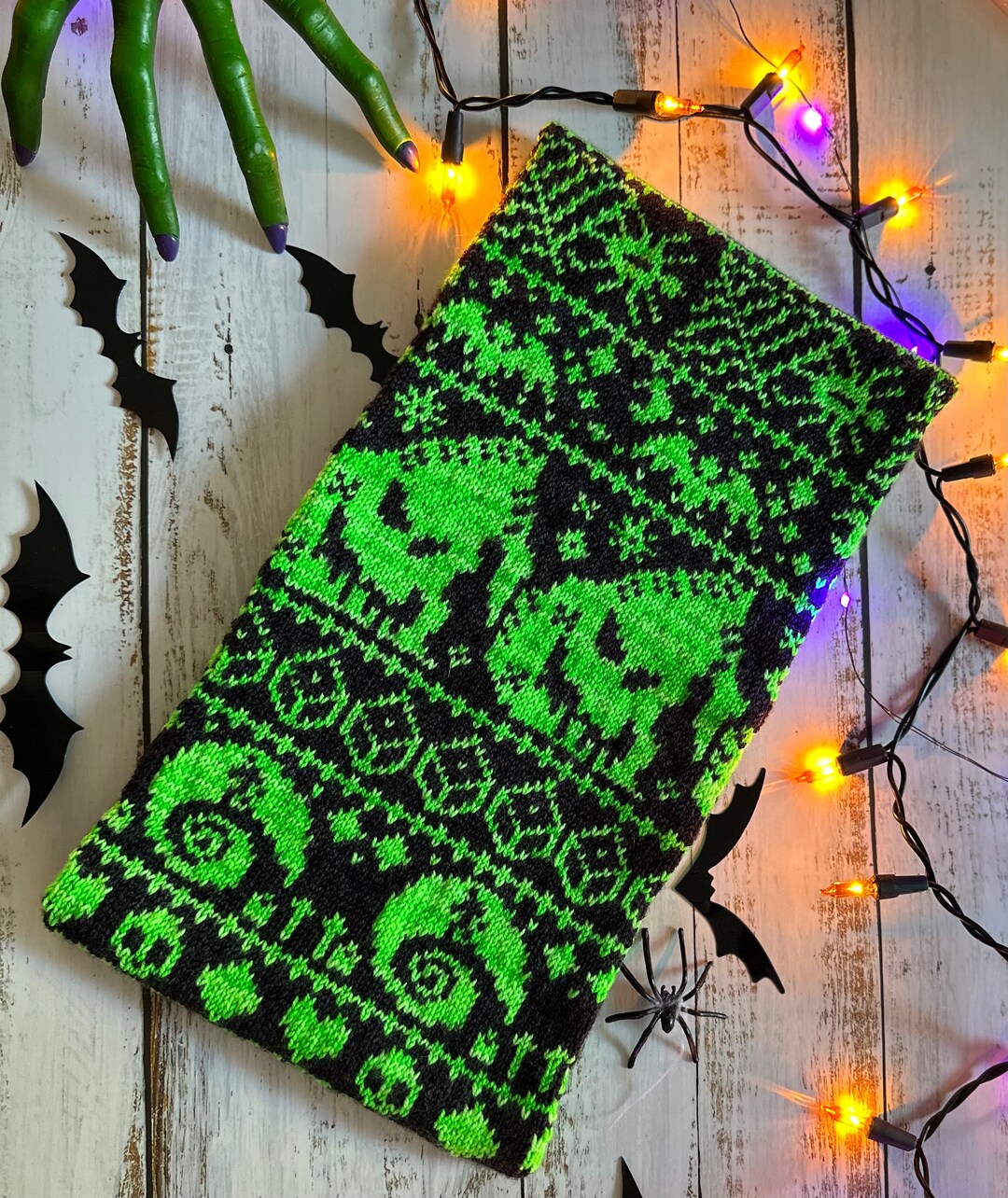 KNITTING PATTERN/ SPOOKY Bogeyman Cowl Adult Halloween Scarf Scary ...