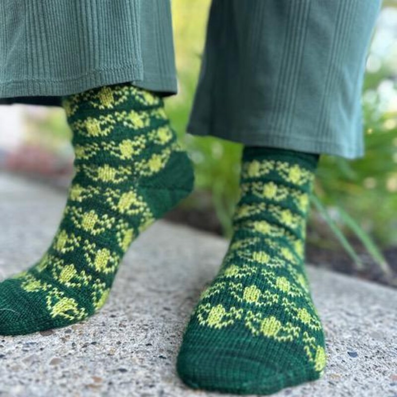 Frog Socks - Etsy