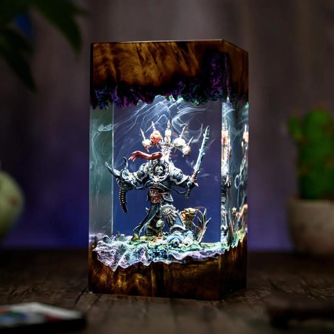 Chaos Space Marines Warhammer Lamp, Resin Diorama Desk Lamp, Collector ...