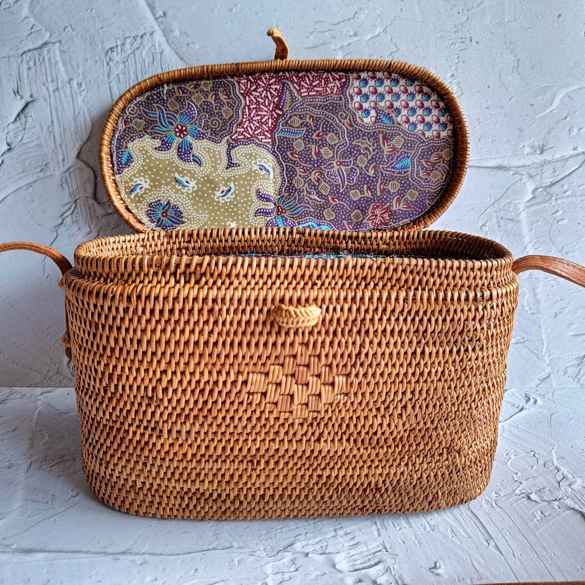 Handmade Bali Oval Rattan Bag With Leather Strap | Ata Bag | Straw ...