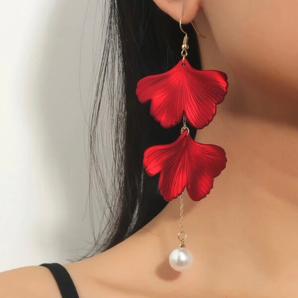 Red Statement - Etsy