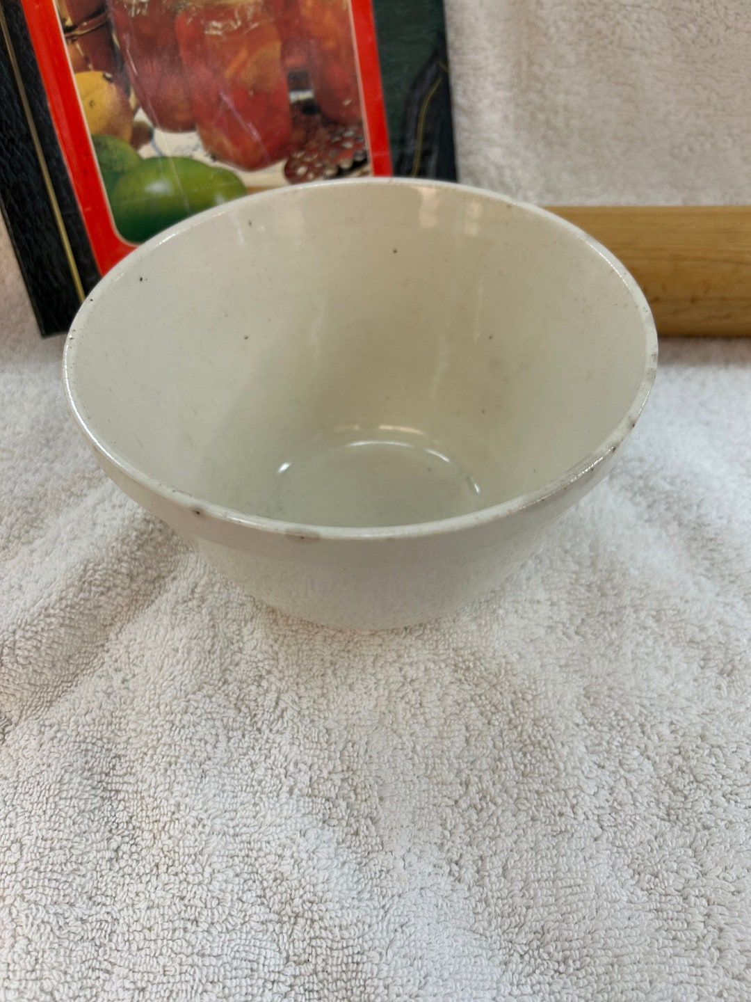 A Antique Victorian Pudding Mixing Bowl in White Pottery Finish ...