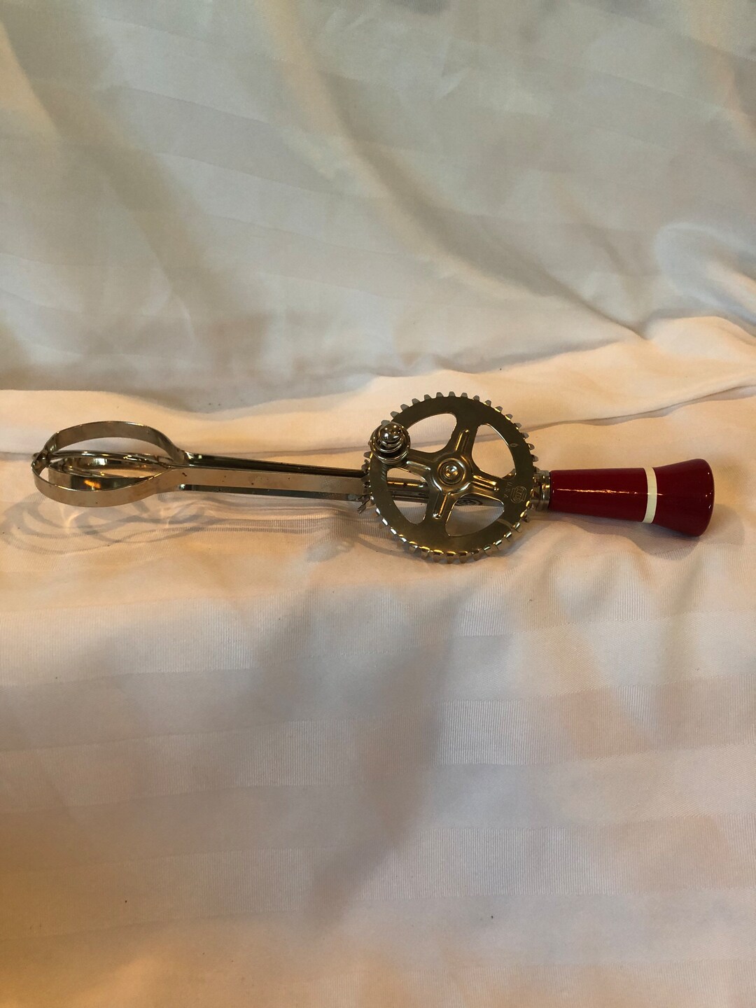 Vintage 60s 70s Hand Held Kitchen Beater by EKCO USA With a Red & White ...