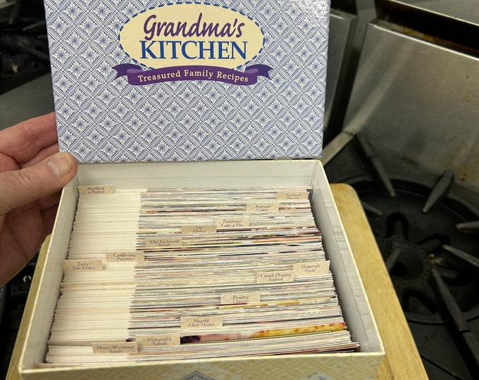 Boxed Set Grandma’s Treasured Family Kitchen Recipes Used in Excellent ...