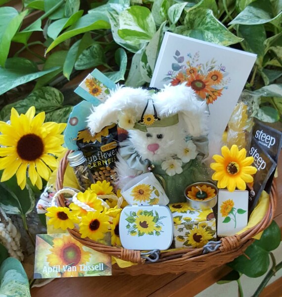 SUNFLOWER SURPRISE Box With 26 Items USA Only | Etsy