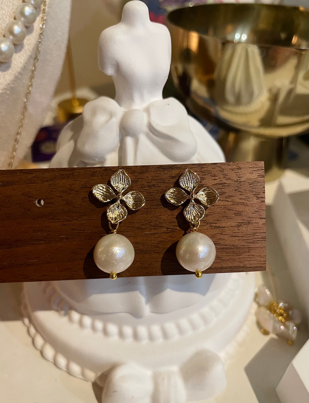 Edison Baroque Wrinkled Fresh Water Pearl-flower Dangle Earrings-gift ...