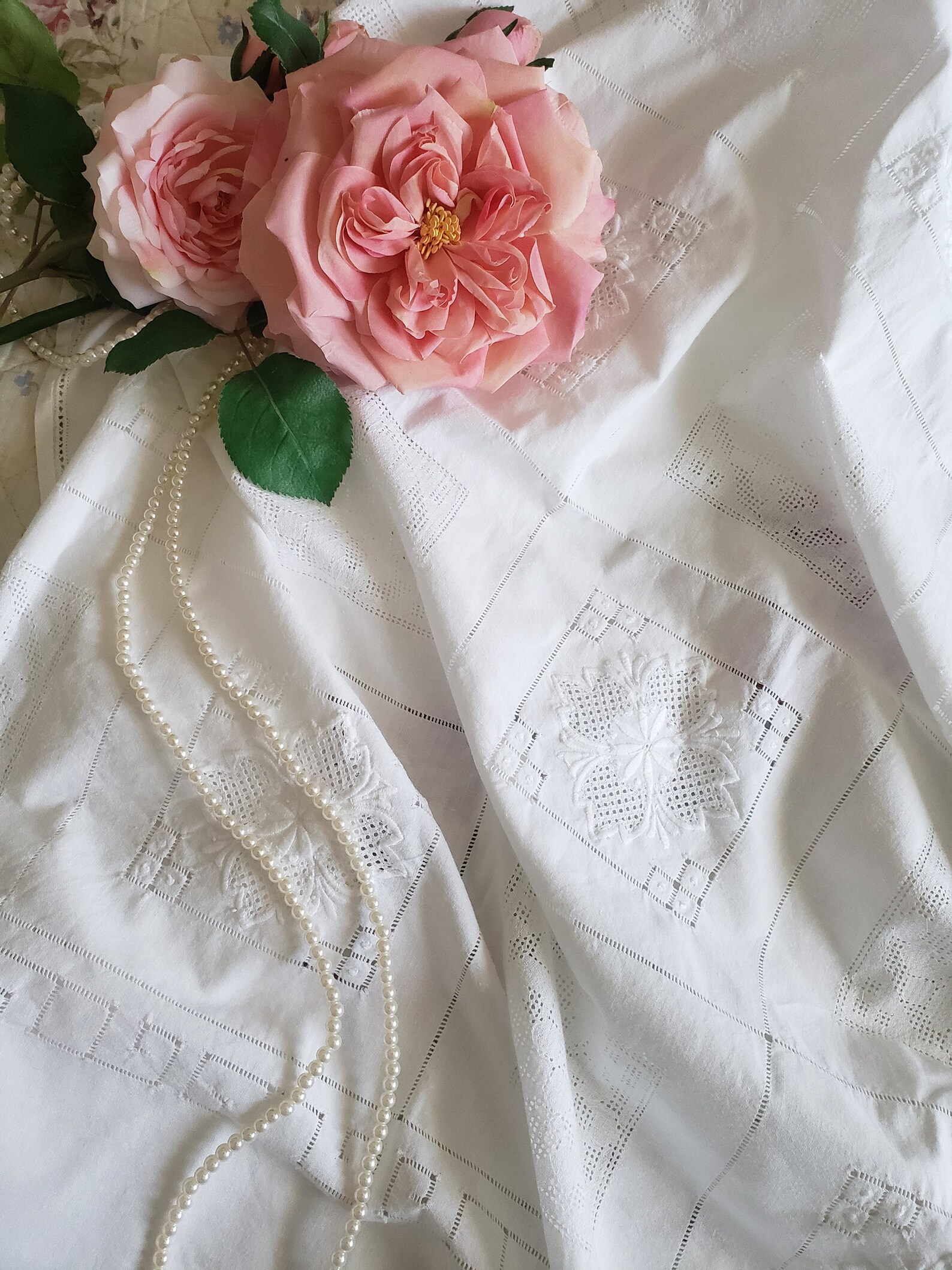 TABLECLOTH.. White Linen Pulled Thread Embroidery - Etsy