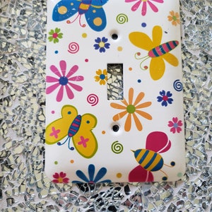 Daisy's and Butterflies Light Switch Cover - Etsy