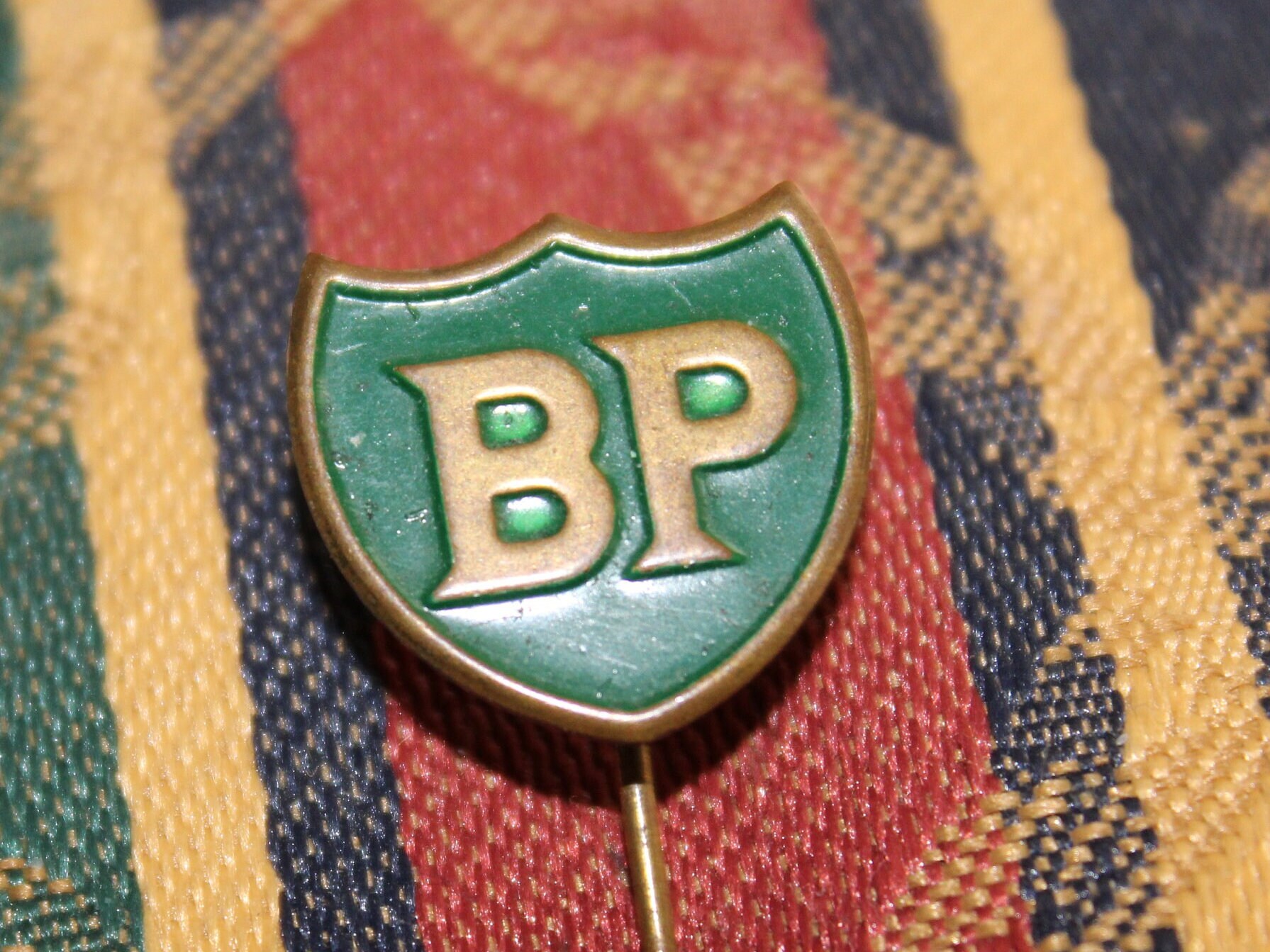 BP British Petrolium Pin Logo - Petrol Oil & Gas Advertising Badge 1960 ...
