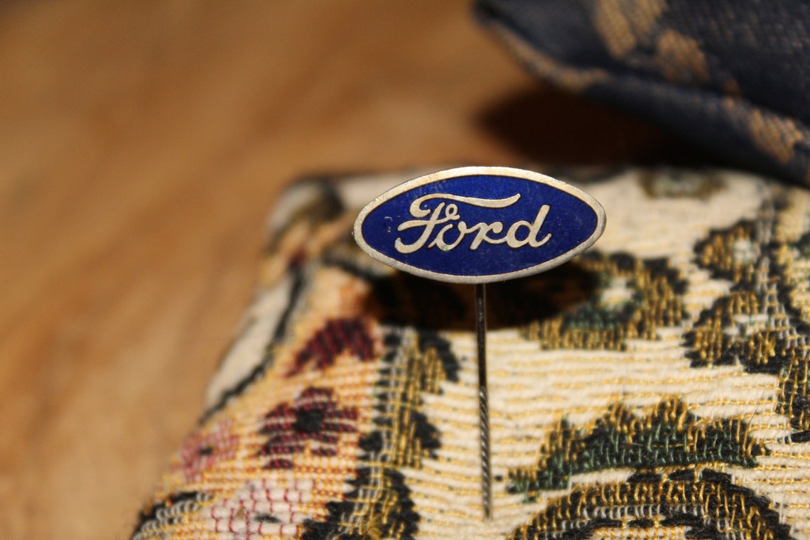 Vintage Ford Pin Badge American Car Automotive CA 1960 - Etsy